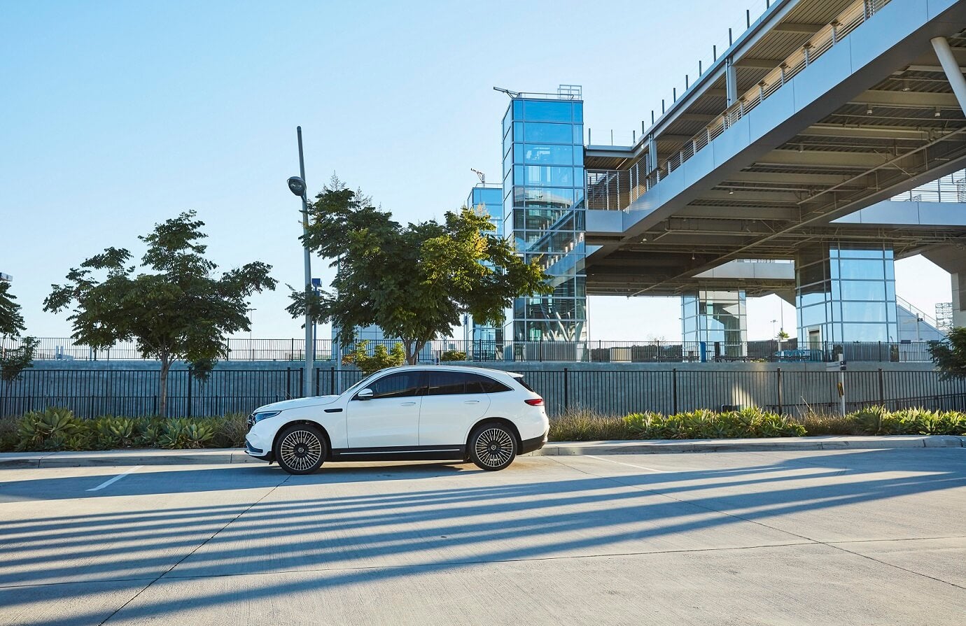 Luxury Cars & SUVs near Portland, OR